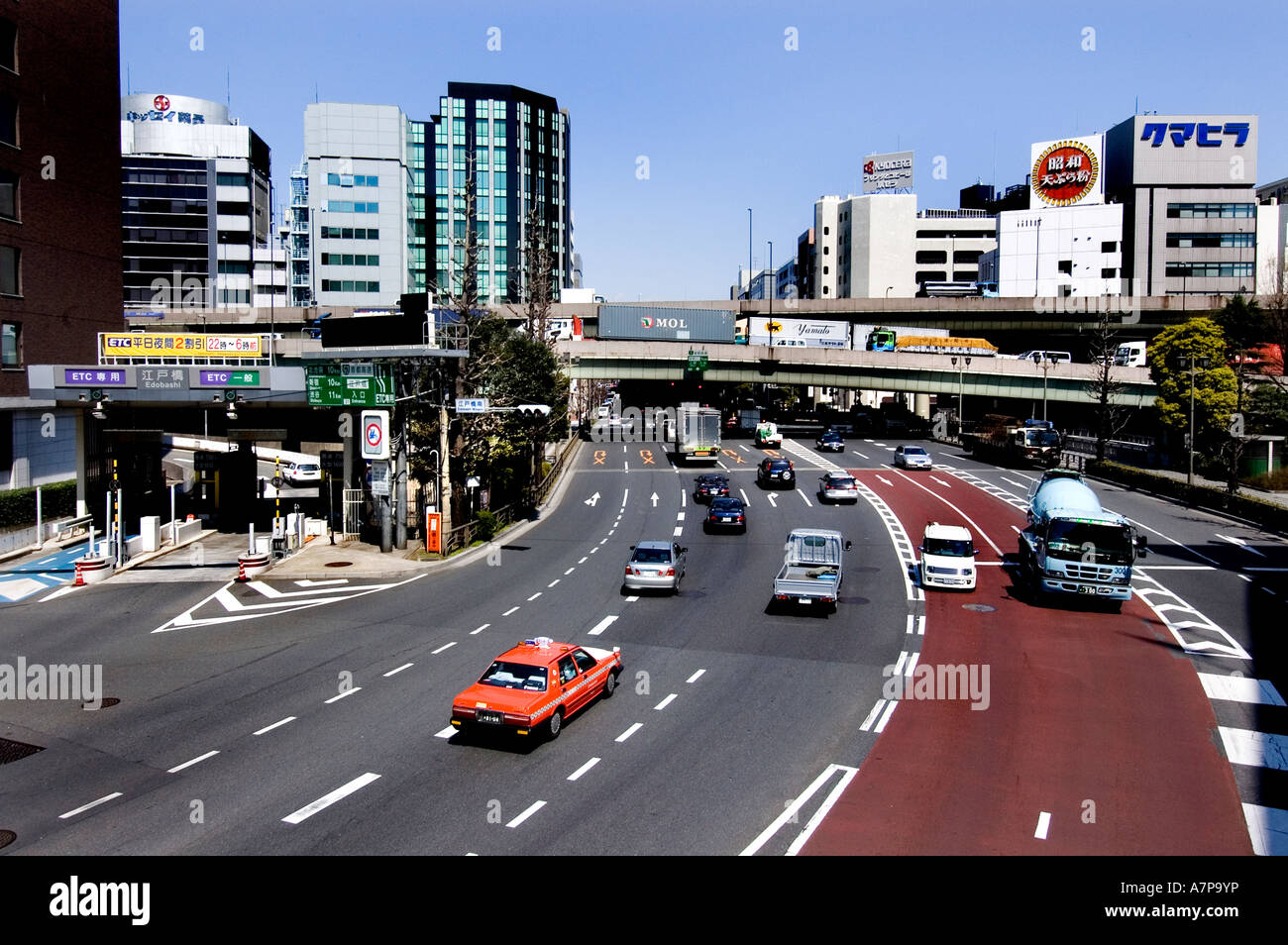Tokyo japan traffic jam cars hi-res stock photography and images - Alamy