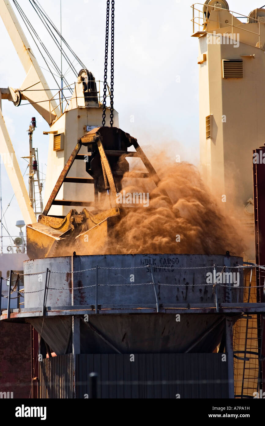 Offloading port hi-res stock photography and images - Alamy
