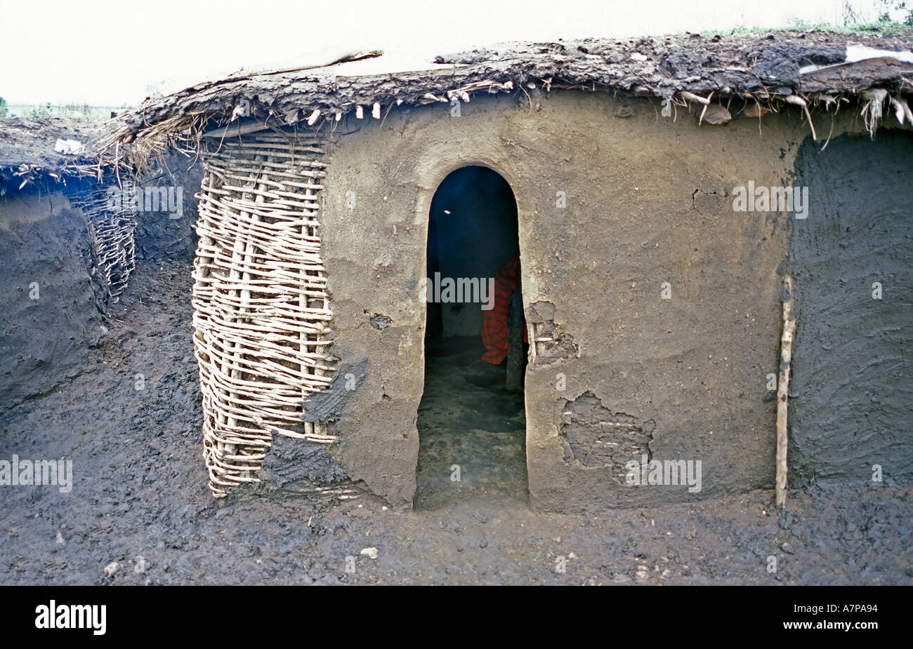 Masai round house traditional High Resolution Stock Photography and ...