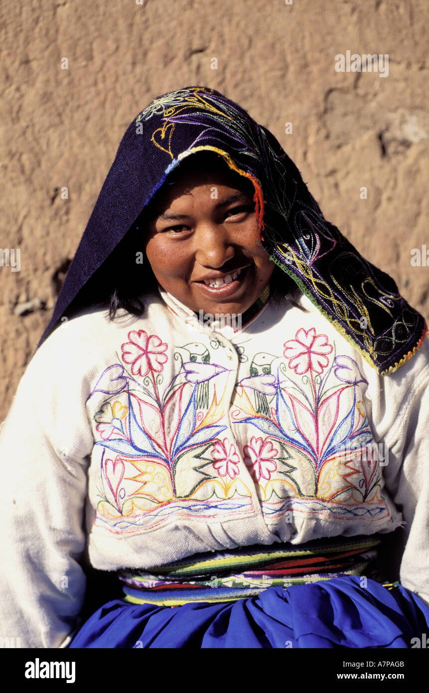 Peru, young Peruvian girl Stock Photo - Alamy