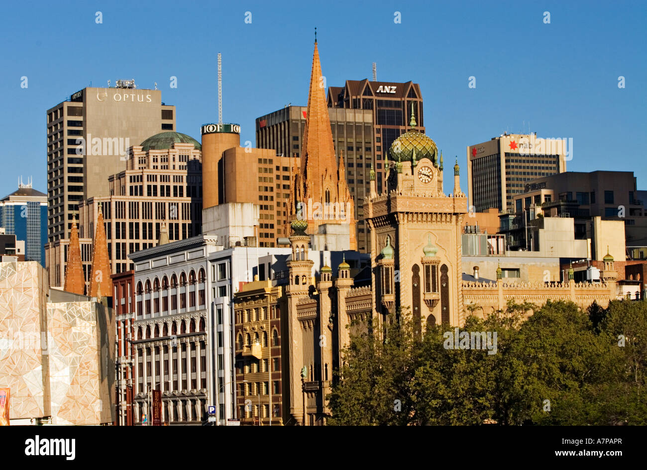 Melbourne Cityscape / Melbourne`s unique contrast of architecture ...