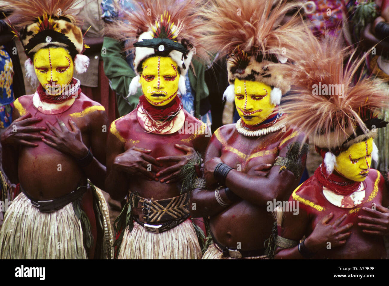 four girls while Sing Sing of the Huli and Duni at Independance ...