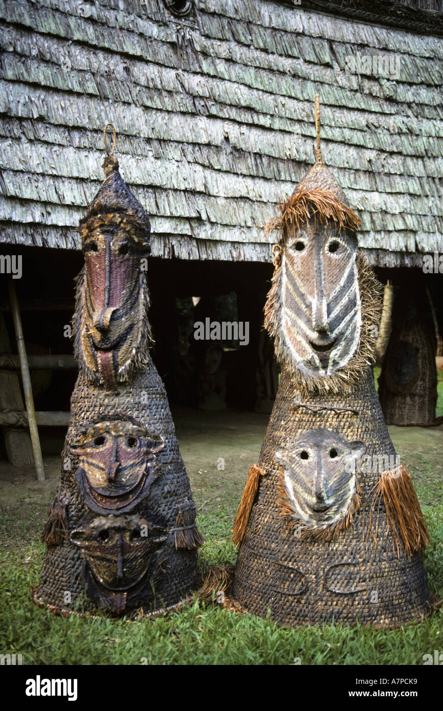 Papua new guinea sepik mask hi-res stock photography and images - Alamy