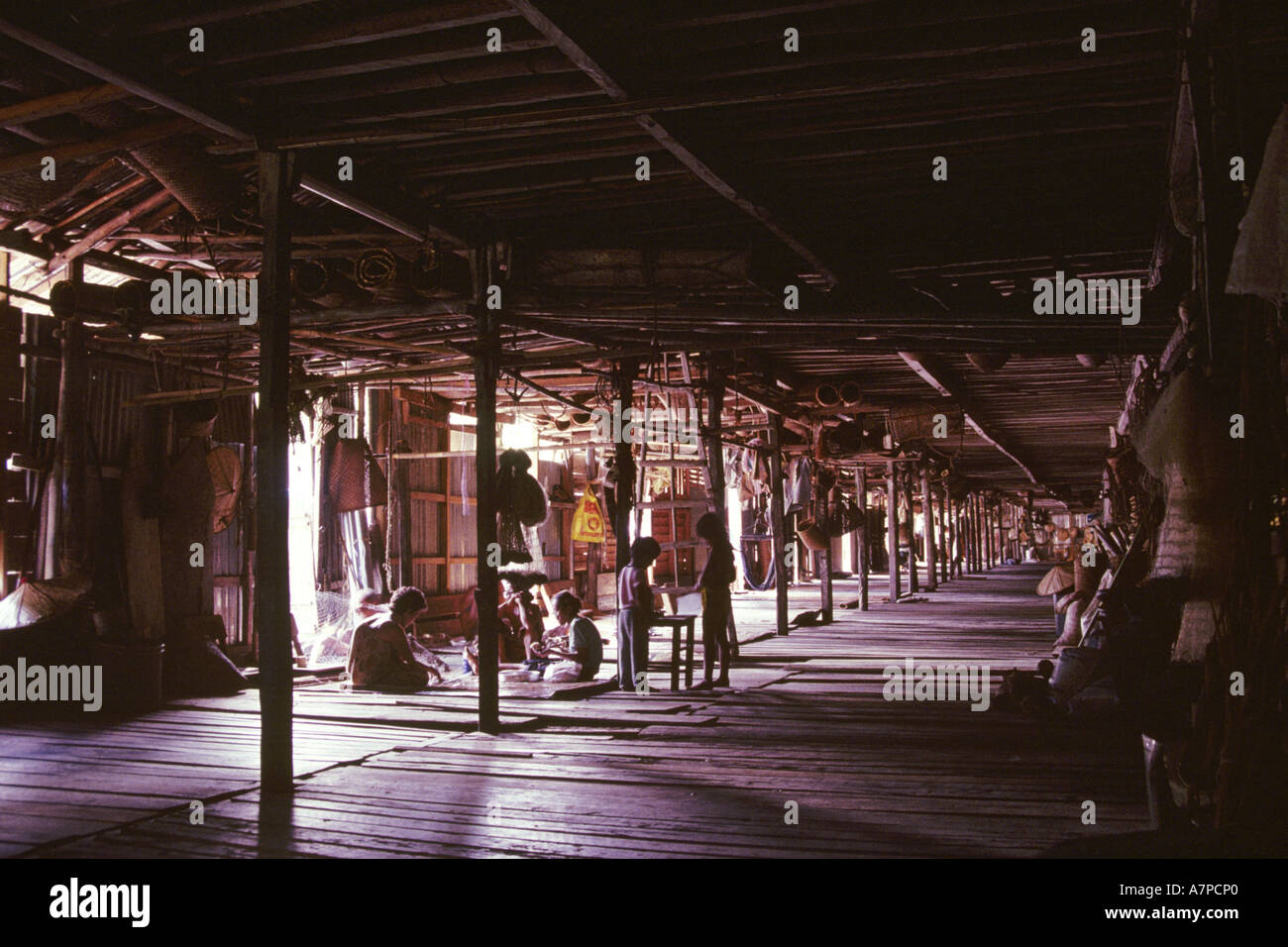 Longhouse kujoh of the dayak iban hi-res stock photography and images ...