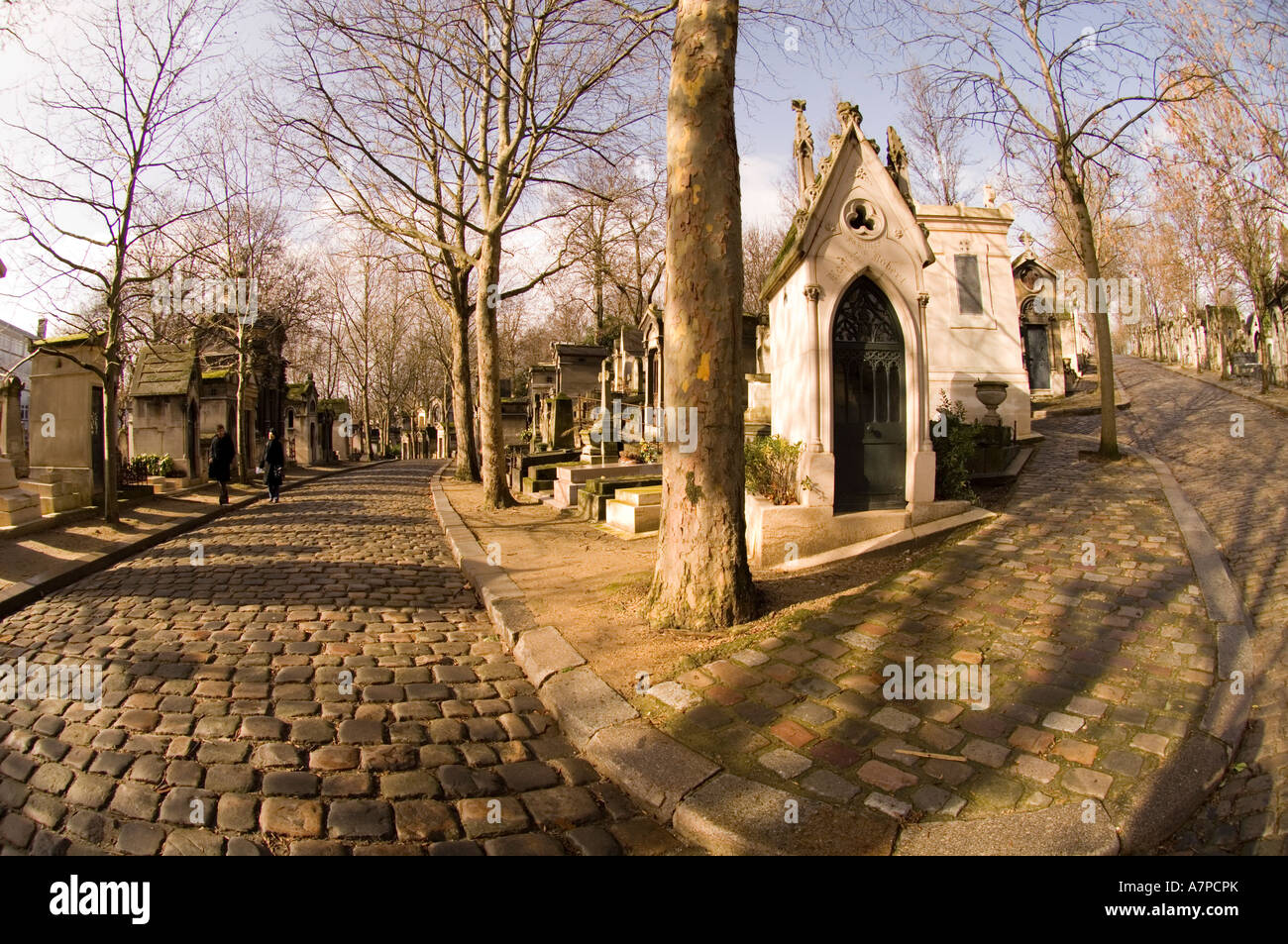 Paris graves hi-res stock photography and images - Alamy
