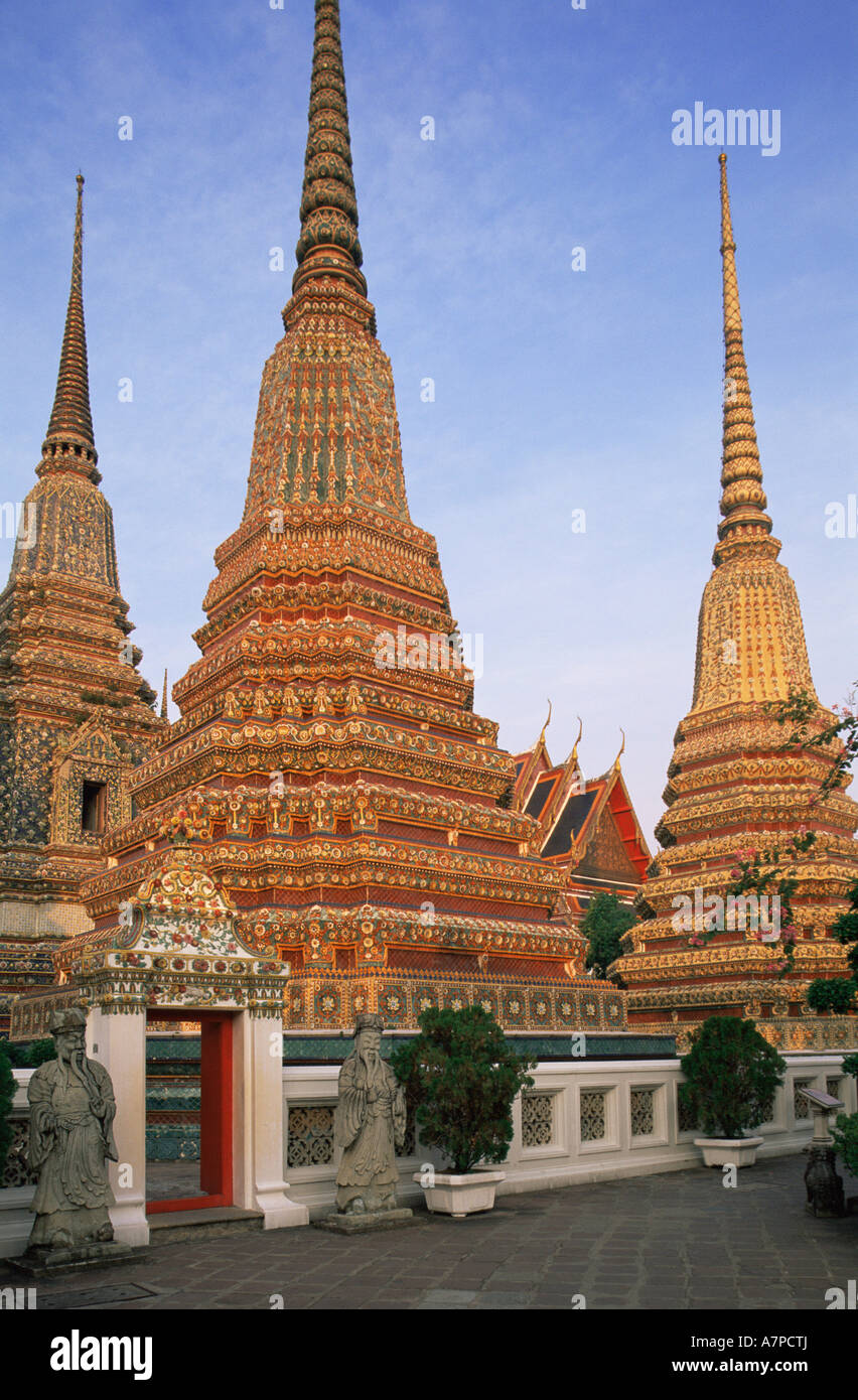 Wat po temple bangkok hi-res stock photography and images - Alamy
