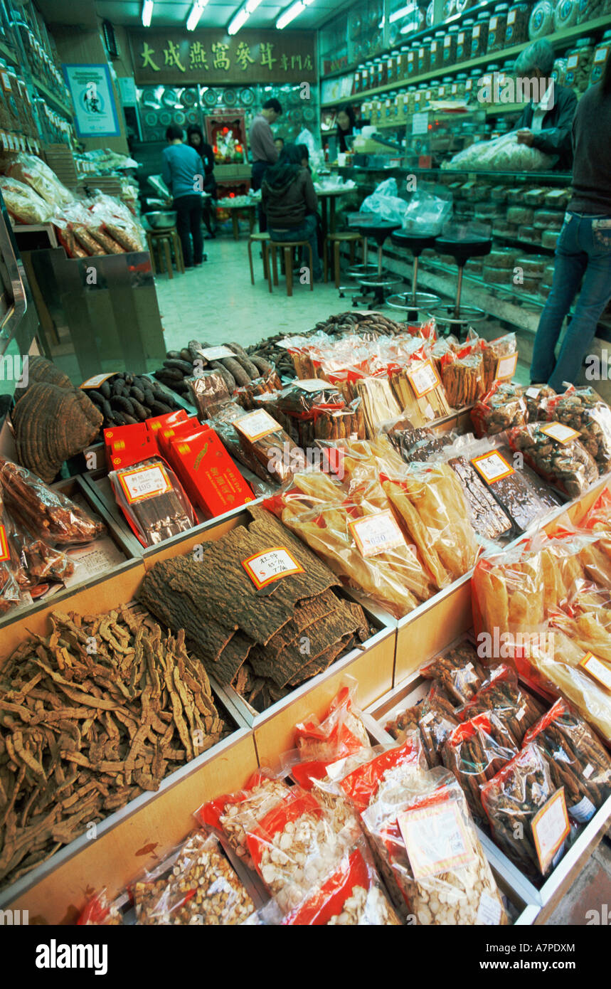 Chinese herbal medicine shop hong hi-res stock photography and images ...