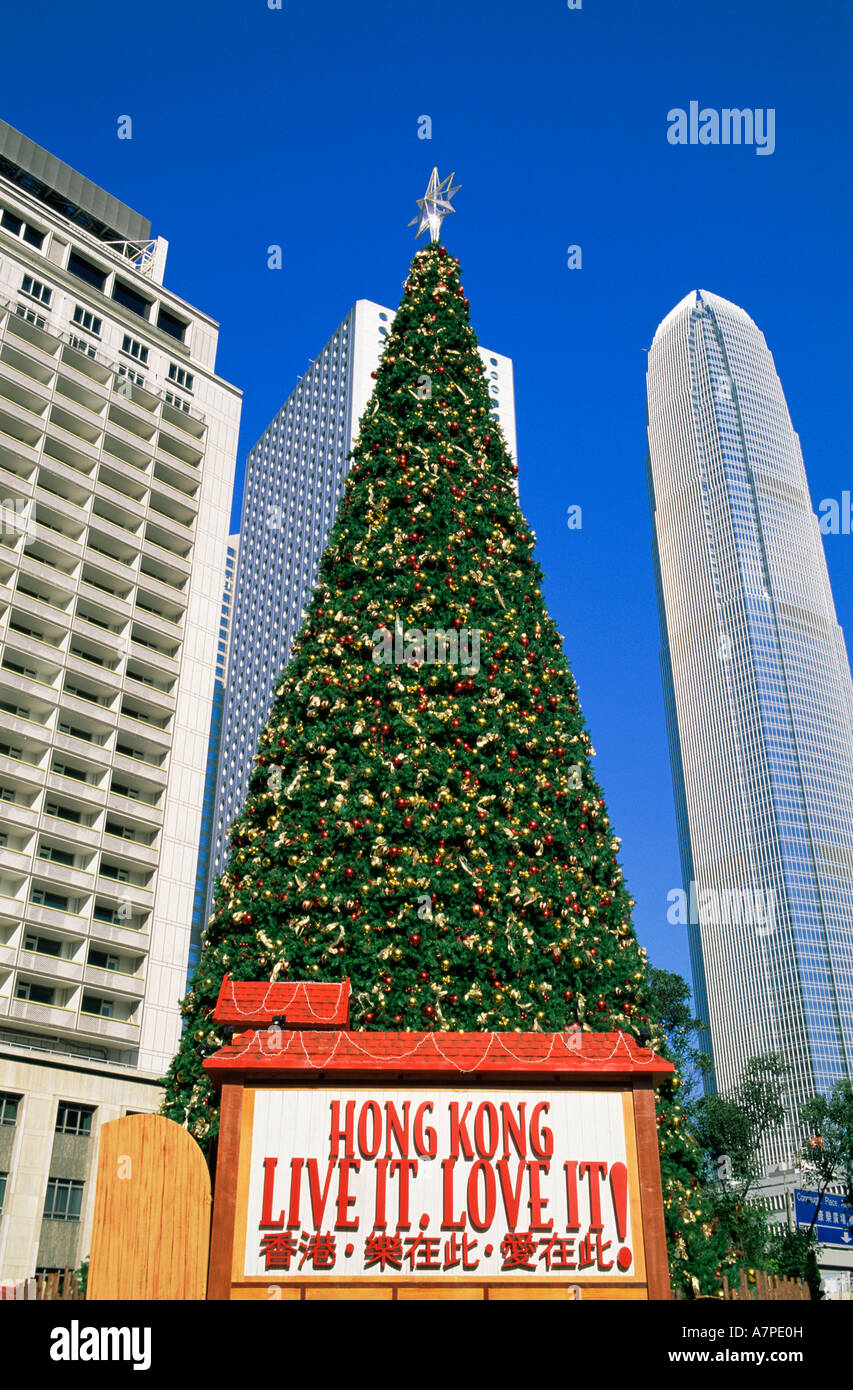 Statue square christmas hong kong hi-res stock photography and images ...