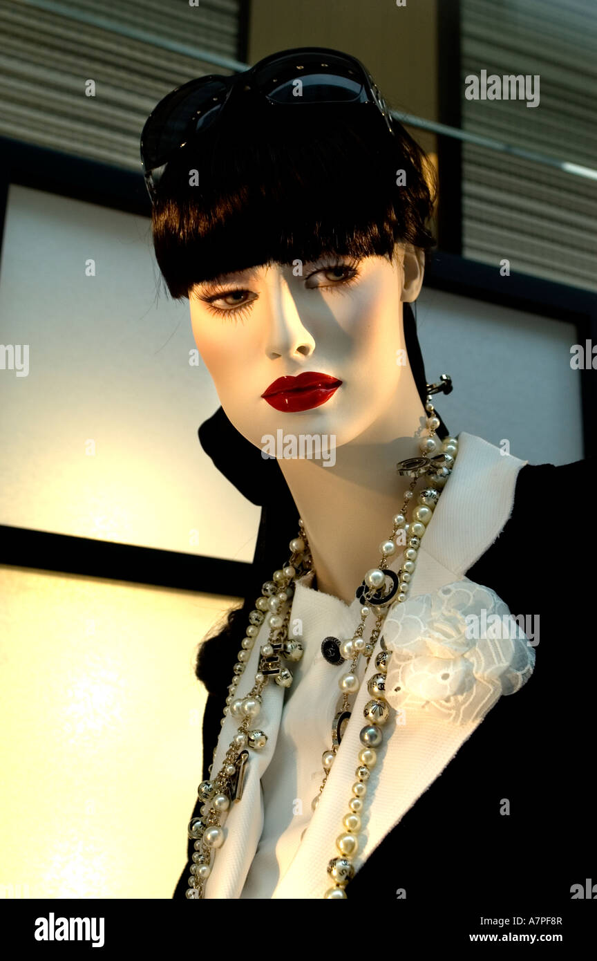 Chanel Store Tokyo Japan High Resolution Stock Photography and Images ...