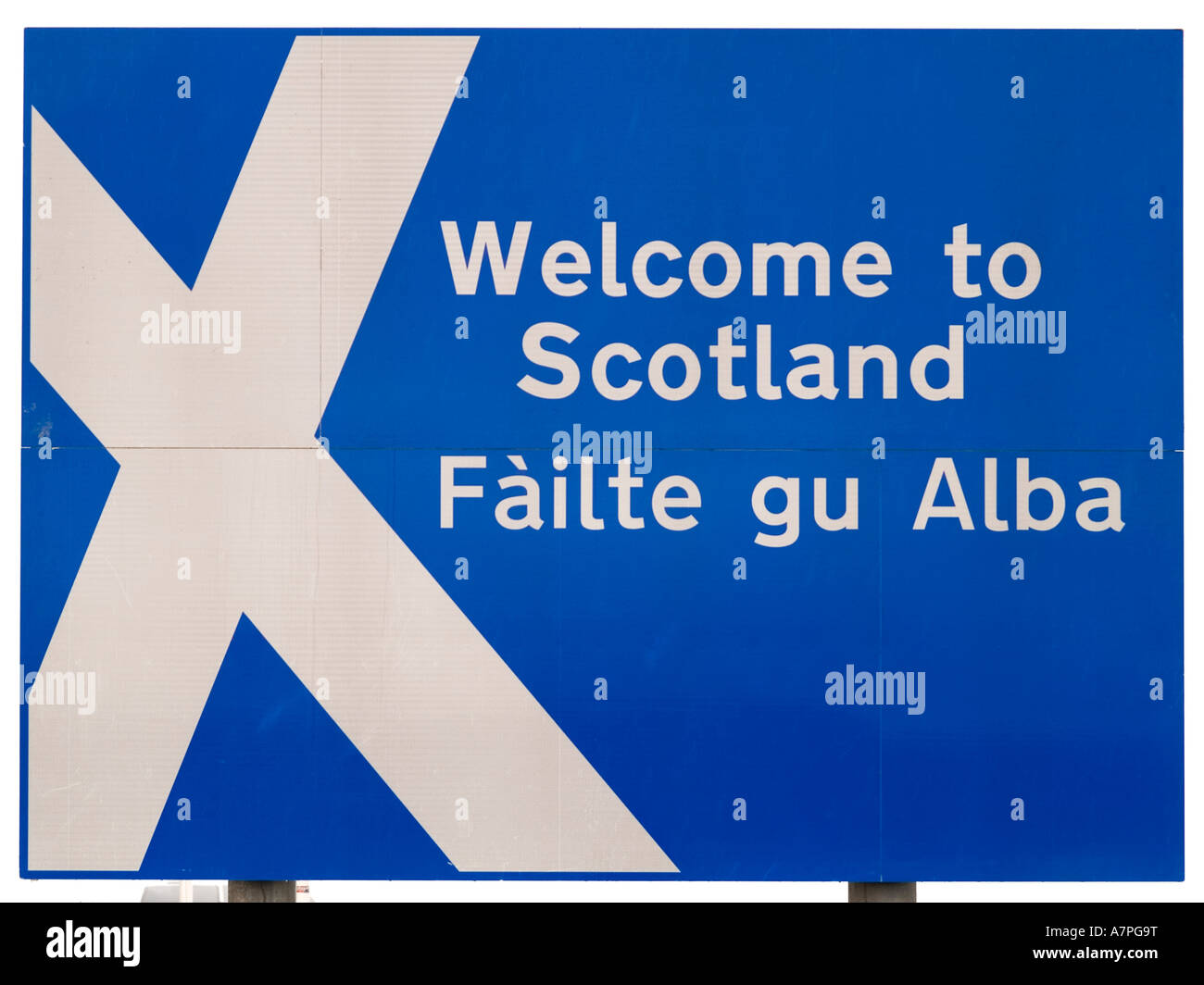 Welcome scotland road sign scotland england hi-res stock photography ...