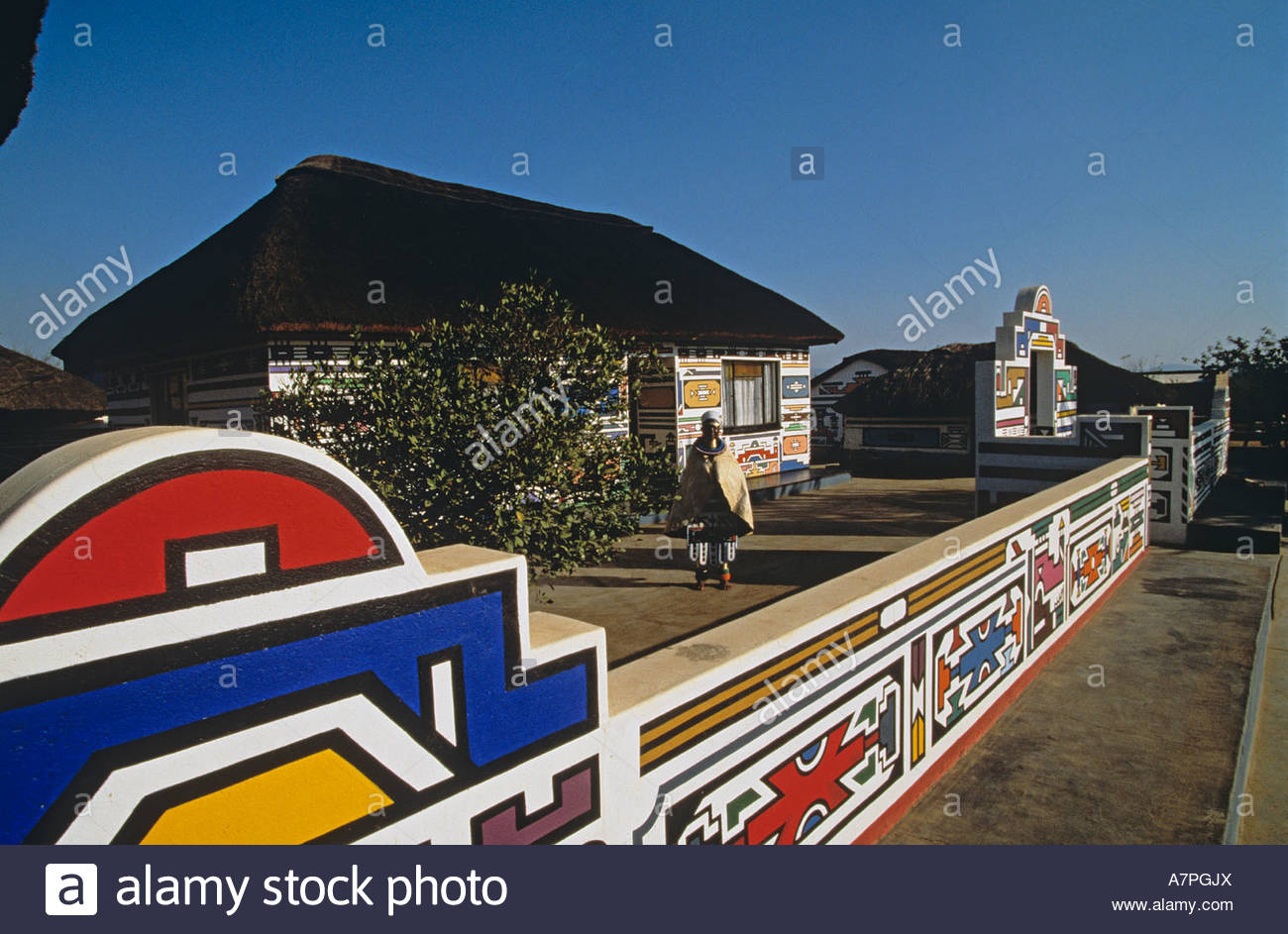 Ndebele House Stock Photos & Ndebele House Stock Images - Alamy