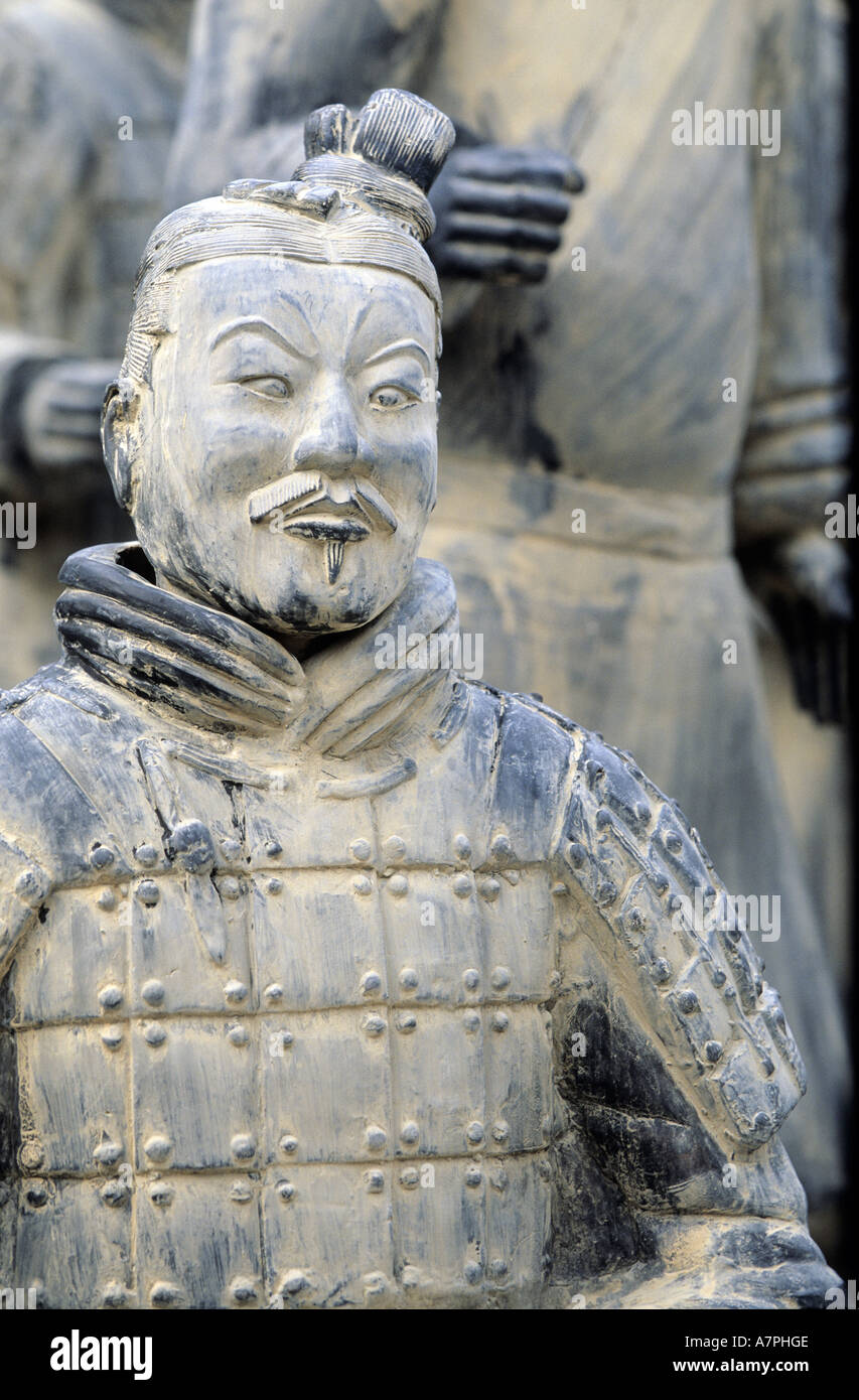 Terracotta army guarding the first emperor qin shi huangdis tomb hi-res ...