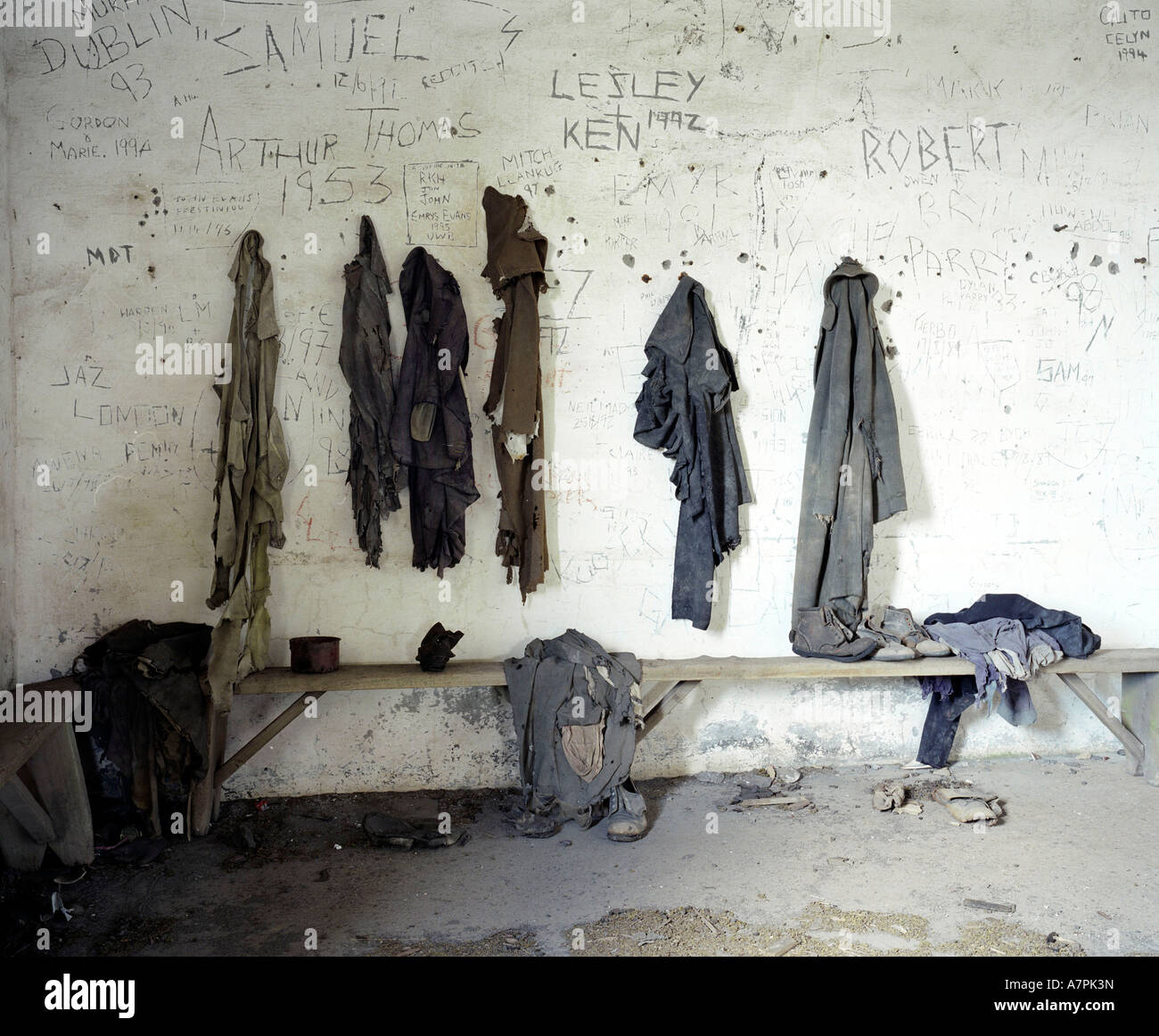 Slate workers hut, Wales Stock Photo - Alamy