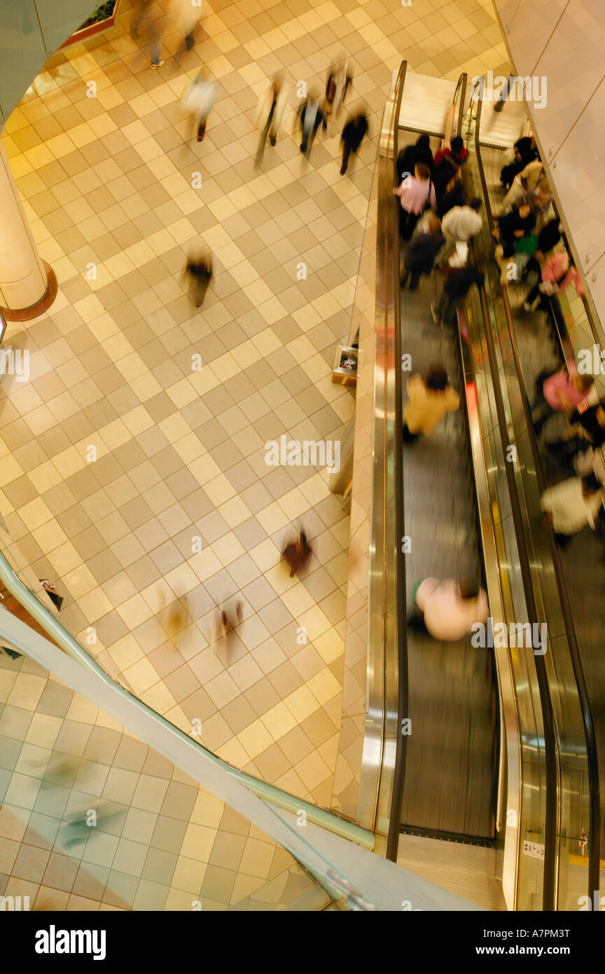 Enter mall hi-res stock photography and images - Alamy