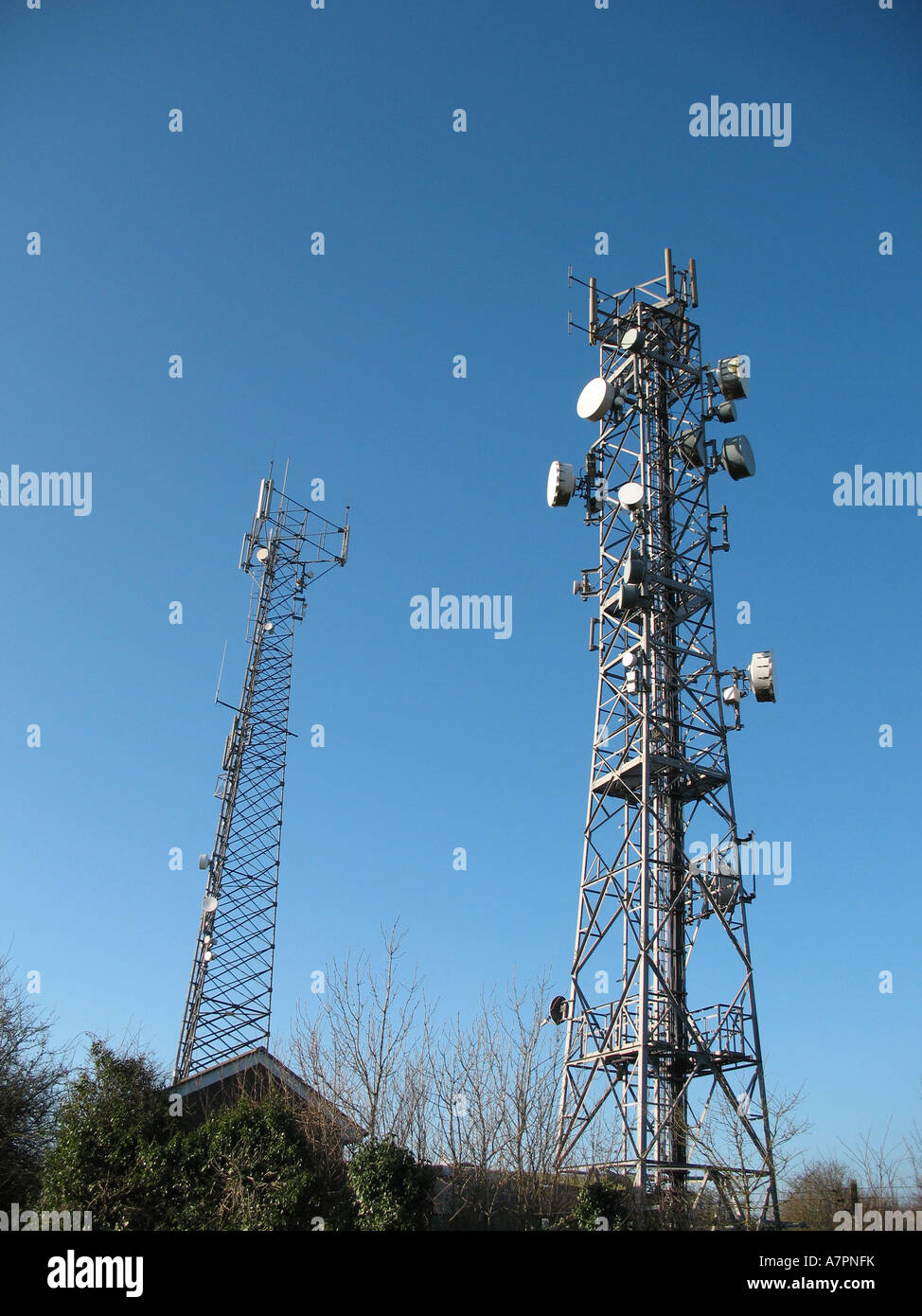 Mobile phone pylons hi-res stock photography and images - Alamy