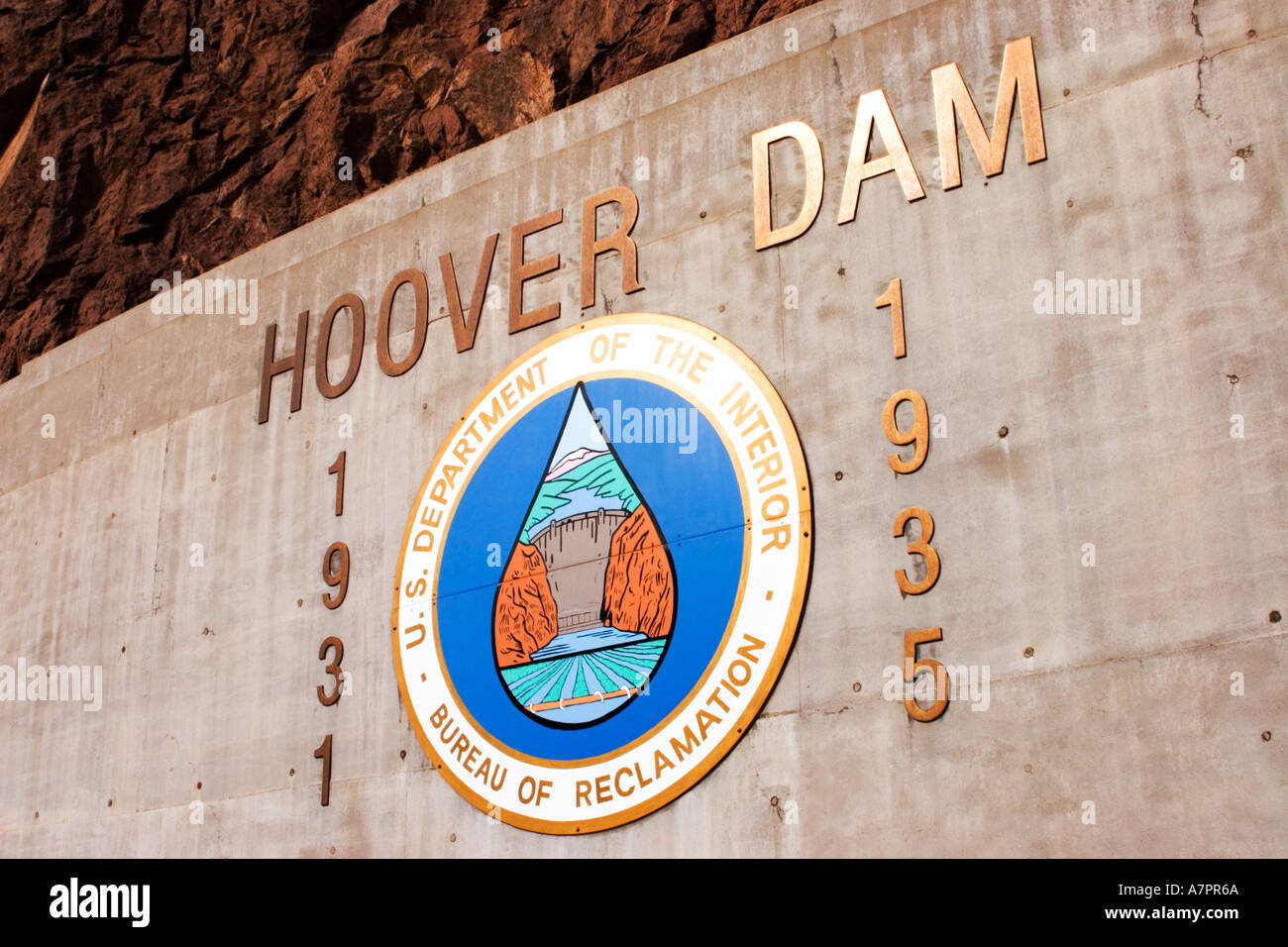 The sign at the Hoover Dam near Las Vegas bridges the Black Canyon ...