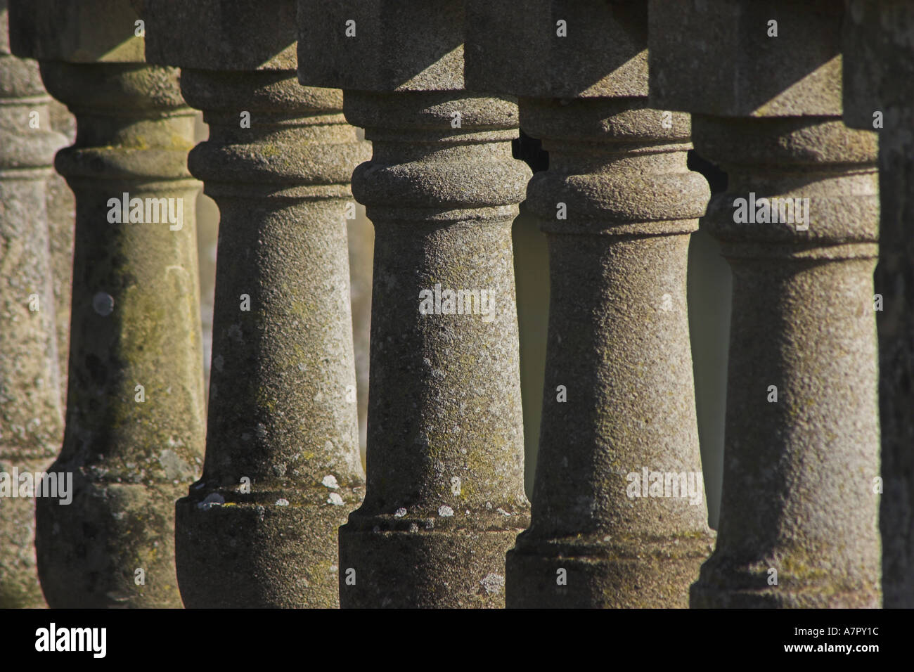 Parapet coping hi-res stock photography and images - Alamy