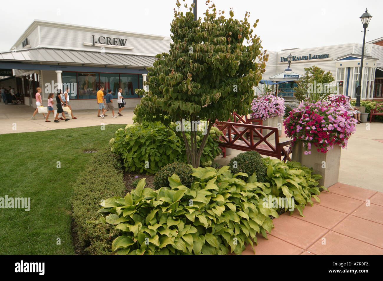 Leesburg corner premium outlets hi-res stock photography and images - Alamy