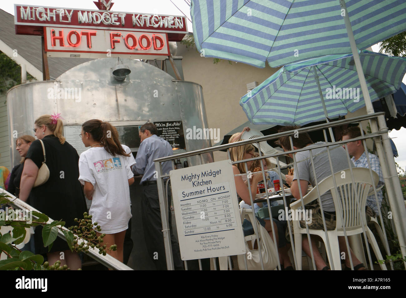 Mighty midget kitchen hi-res stock photography and images - Alamy