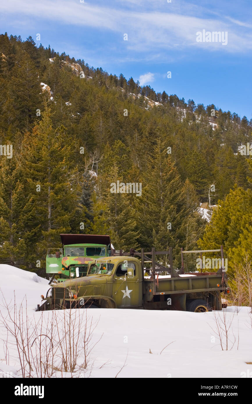 Rusty old car in open air in Colorado USA in snow and ice. Broken old ...
