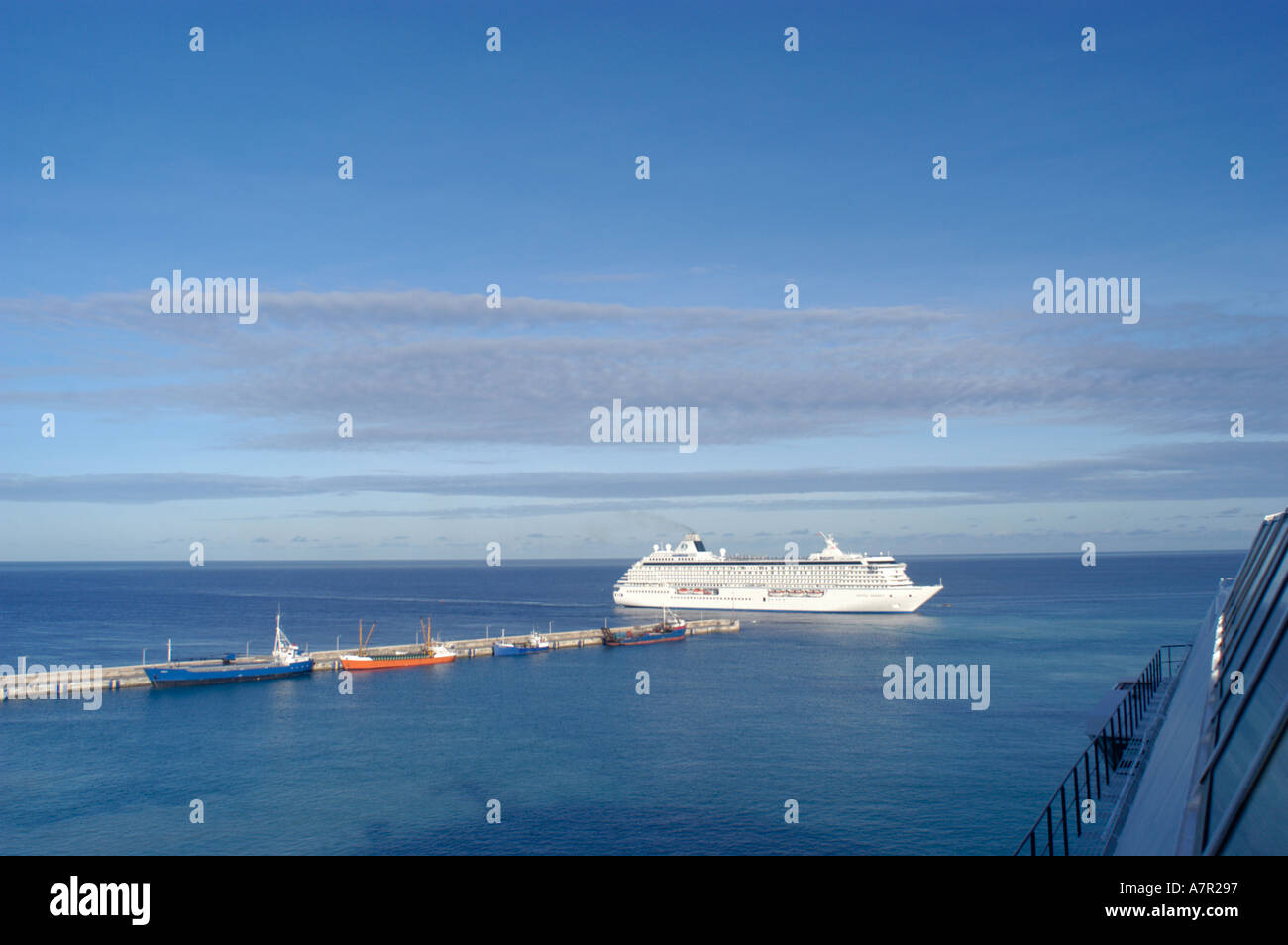 Caribbean Cruise Ship Coming into port Stock Photo - Alamy