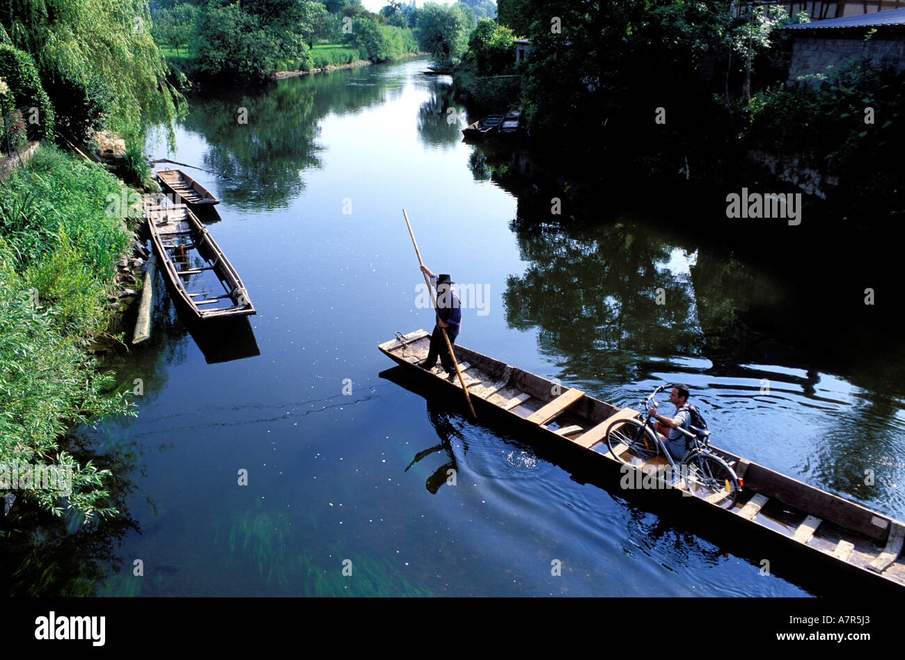 Bargeman hi-res stock photography and images - Alamy
