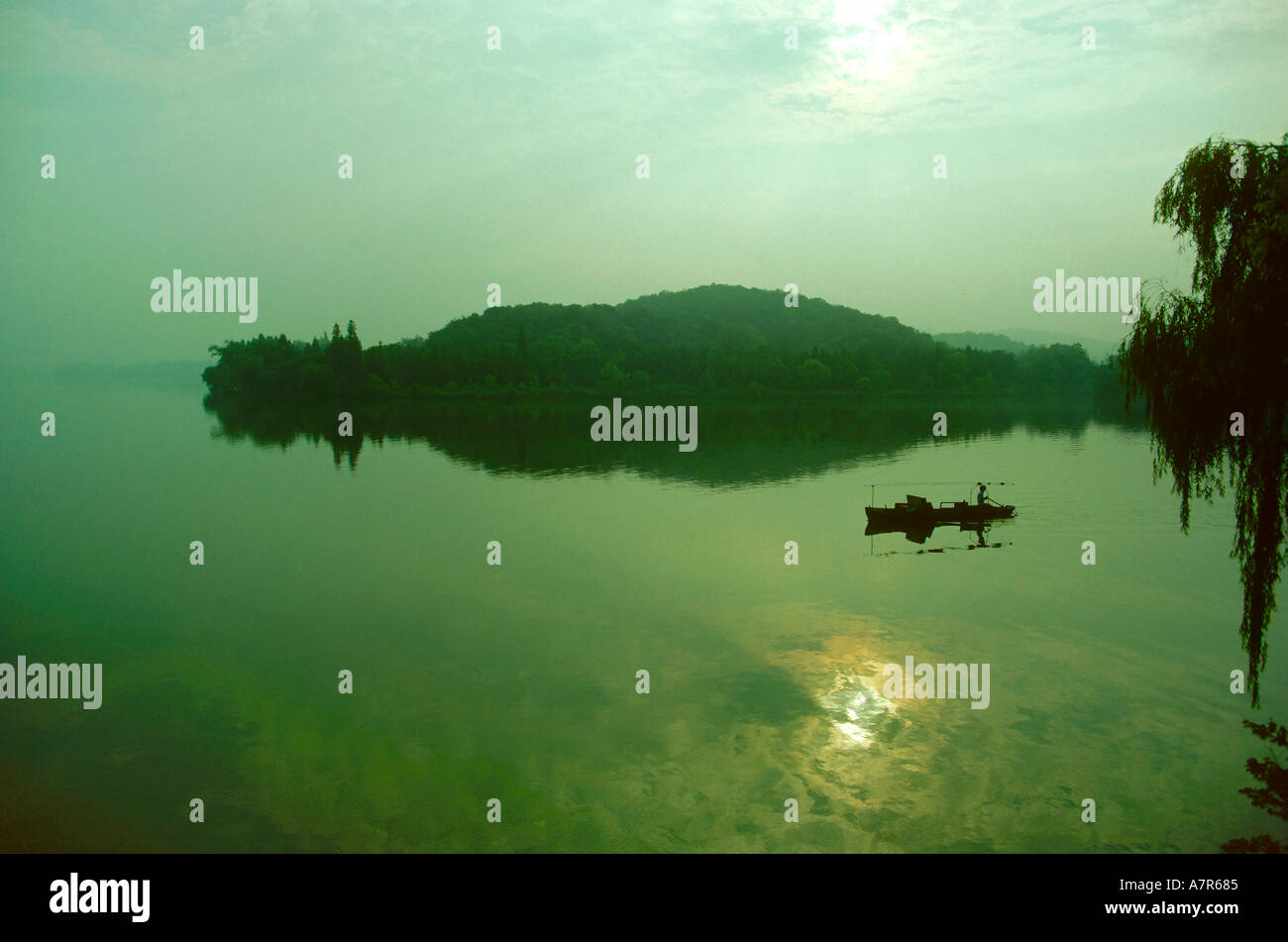 Hangchow hi-res stock photography and images - Alamy