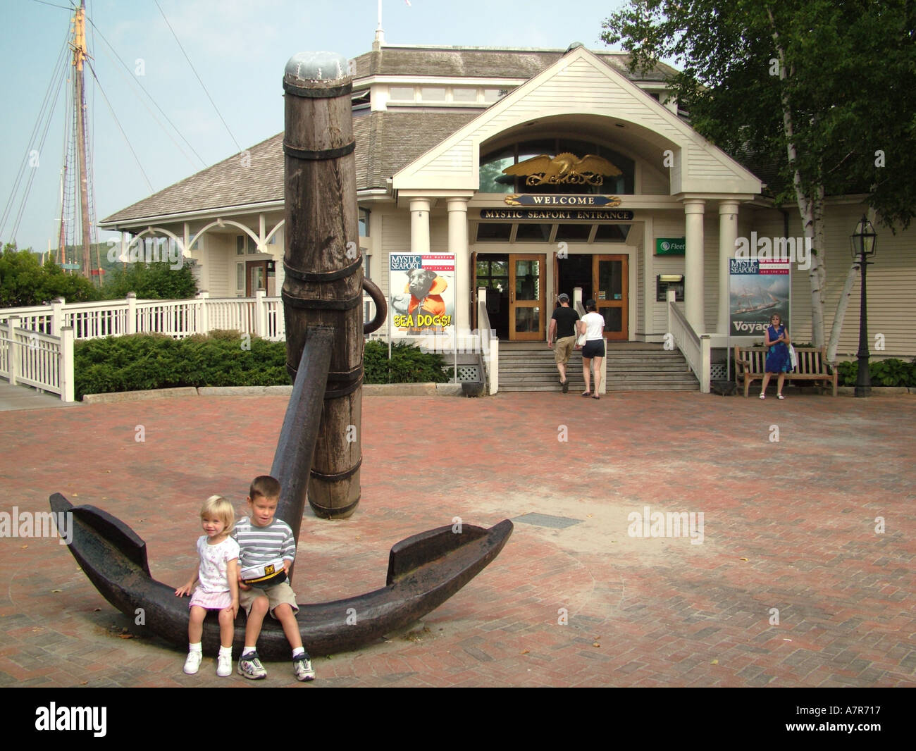 Mystic seaport museum river hi-res stock photography and images - Alamy