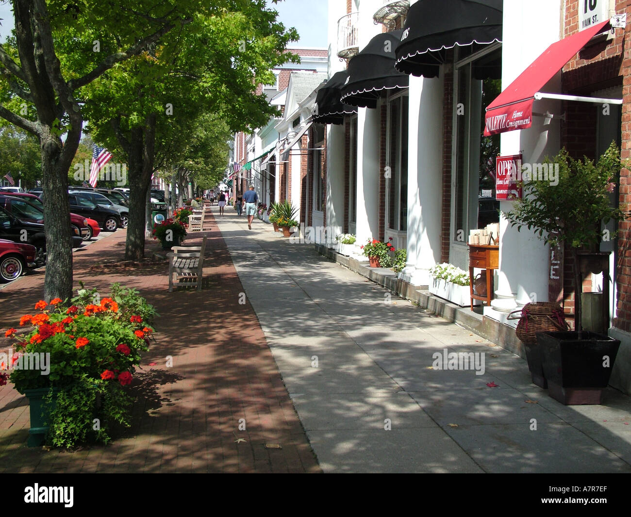 Southampton long island main street hi-res stock photography and images ...