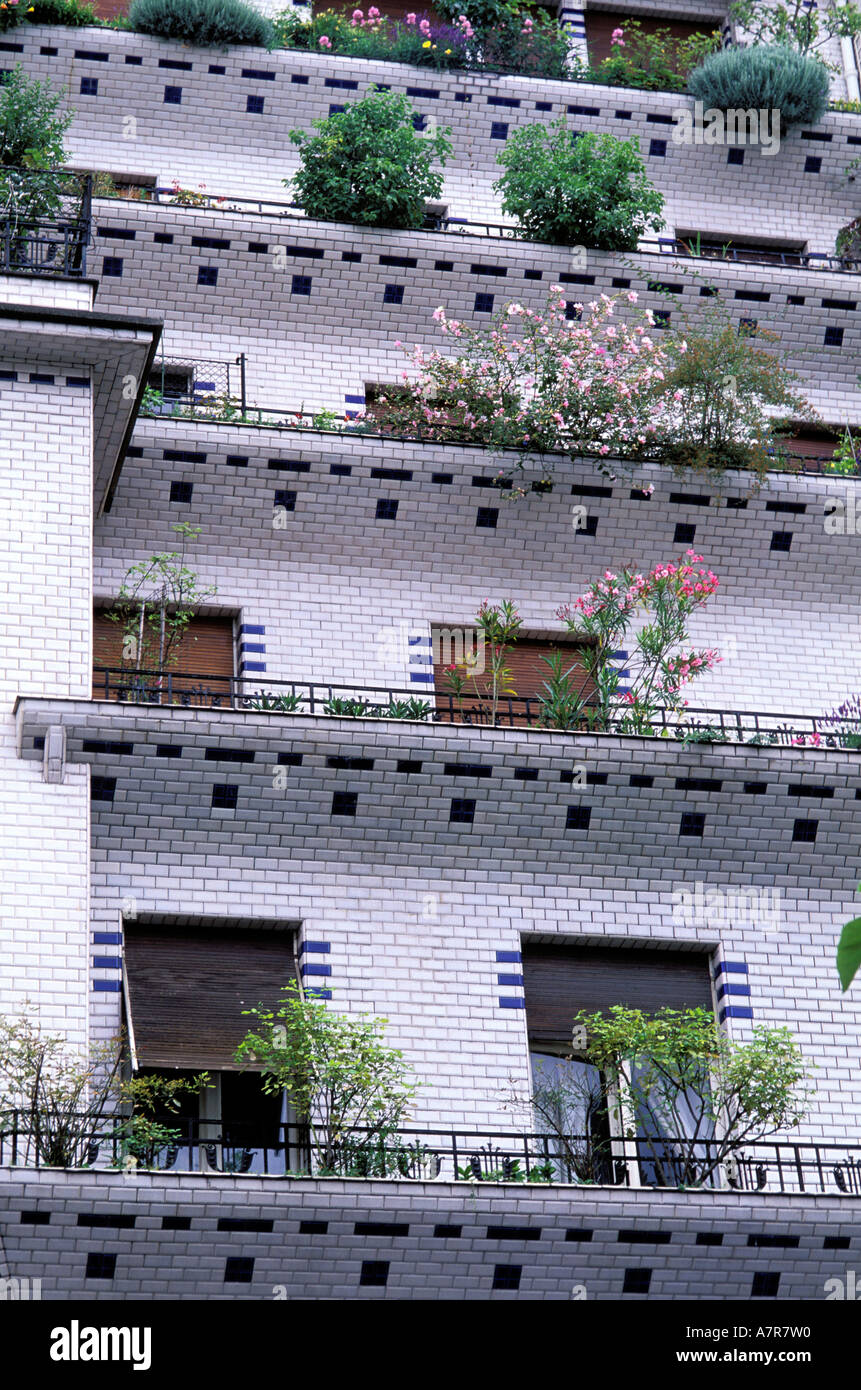 France, Paris, Art Deco building on Rue Vavin Stock Photo - Alamy