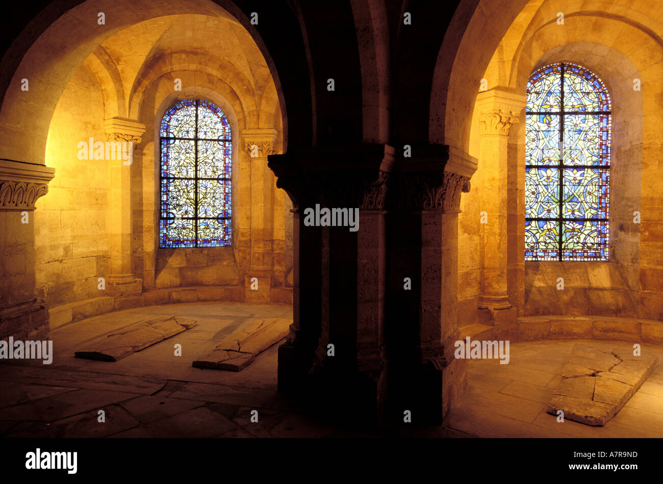 Saint denis basilica exterior hi-res stock photography and images - Alamy