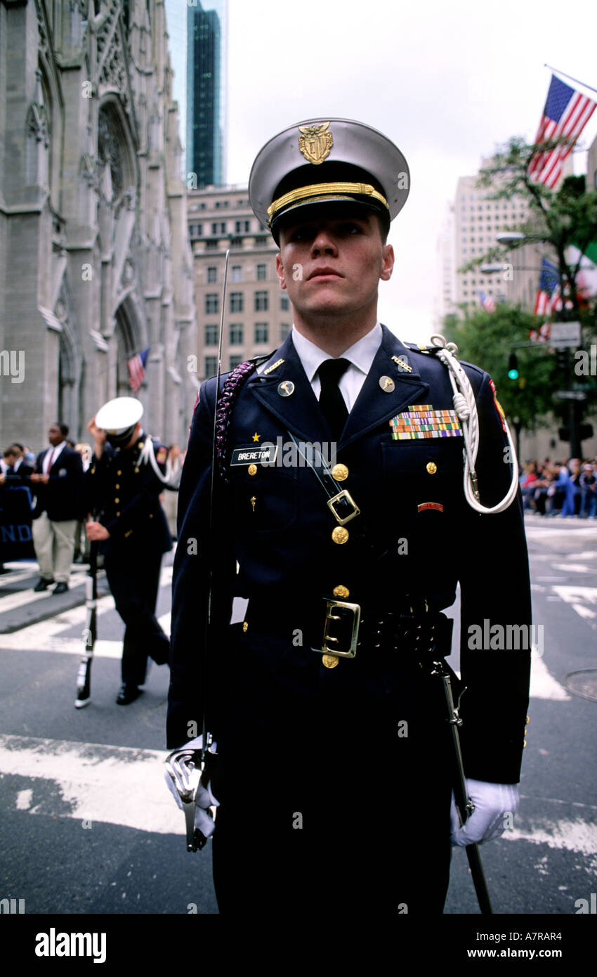 United States, New York, Manhattan, Columbus Day parade, 5th avenue ...