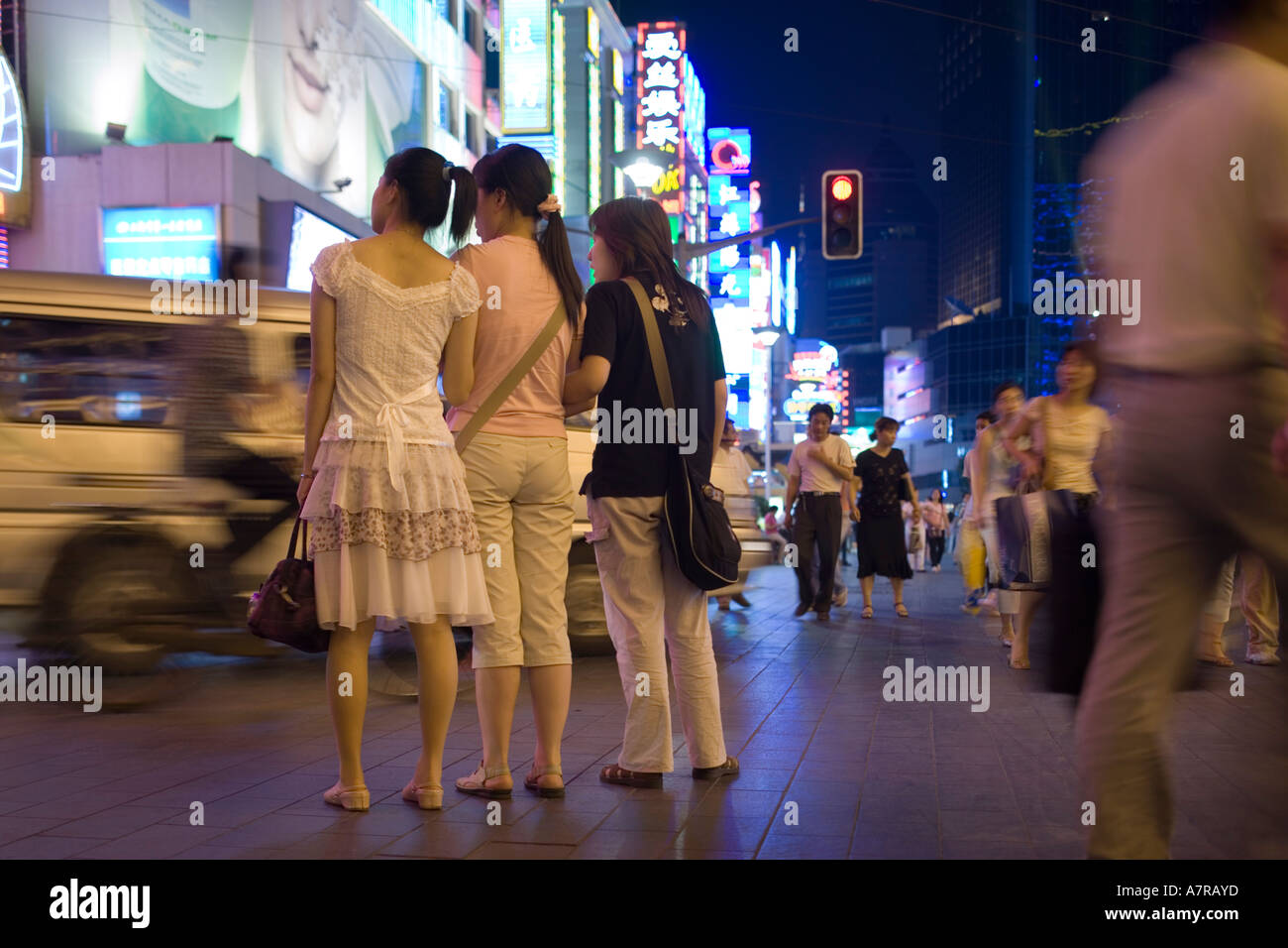 Neon restaurant signs shanghai hi-res stock photography and images - Alamy
