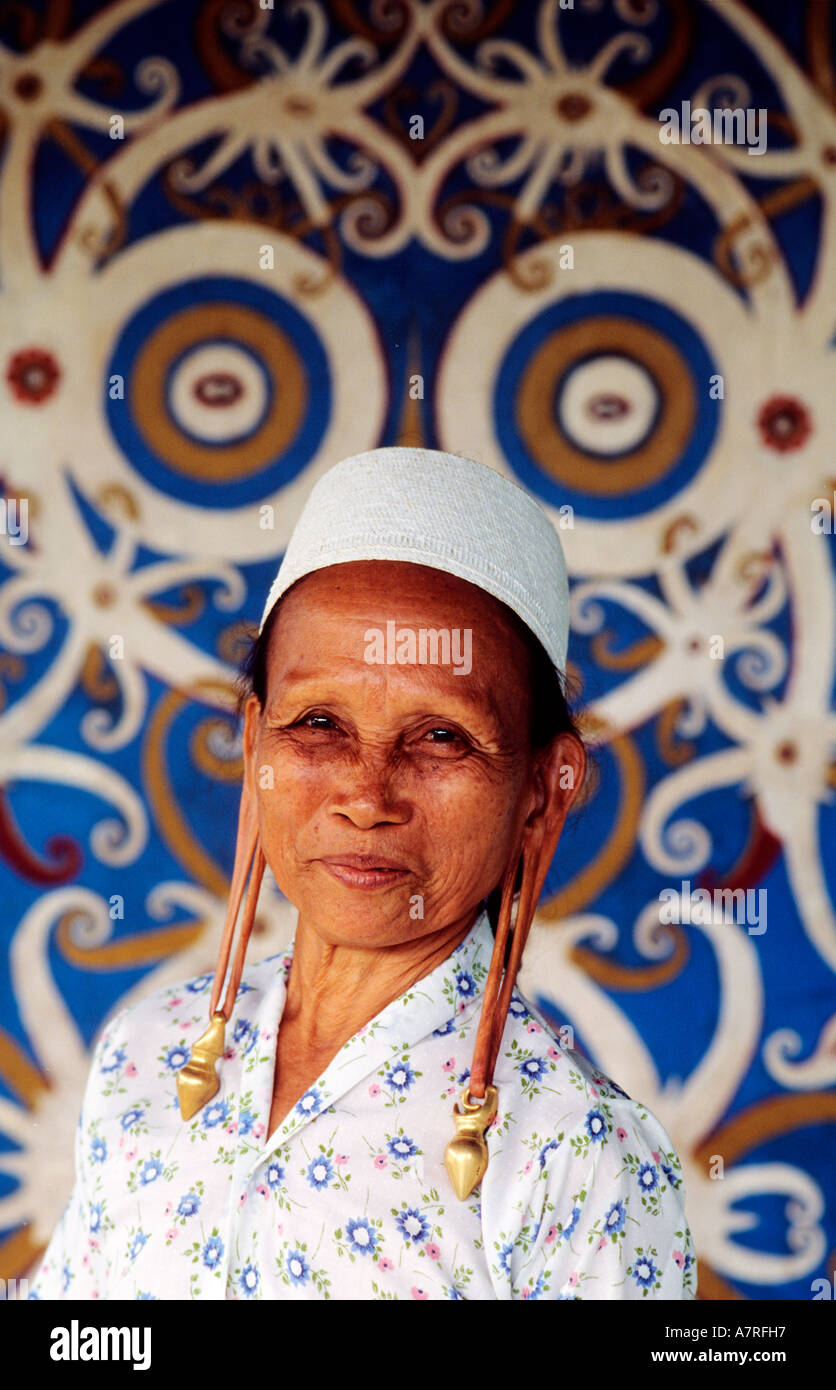 Kenyah people hi-res stock photography and images - Alamy
