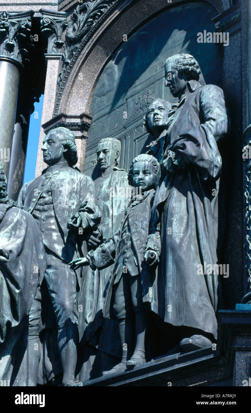 Shot statues outside vienna building hi-res stock photography and ...