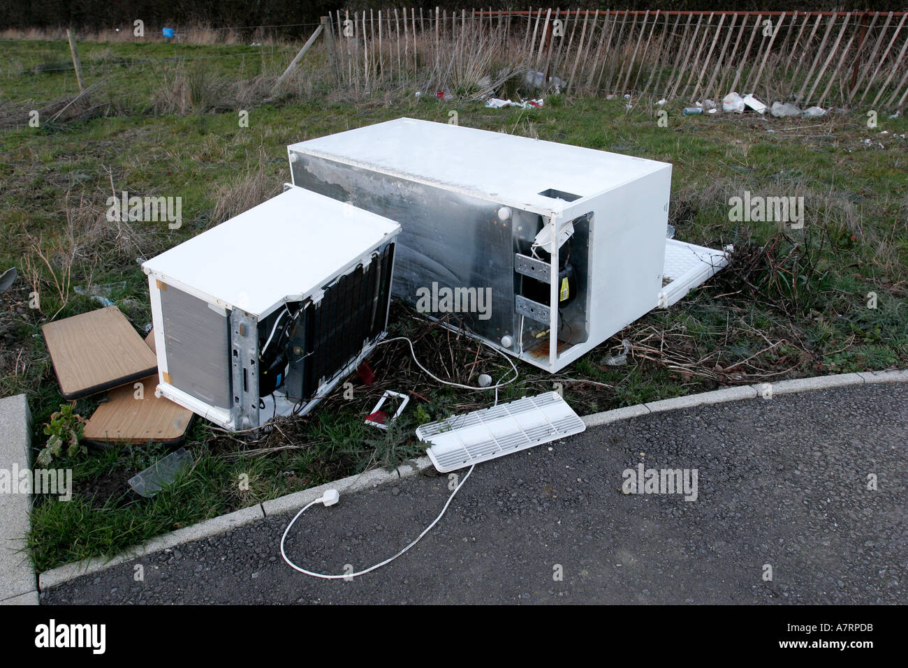 Recycle fridge freezer waste hi-res stock photography and images - Alamy