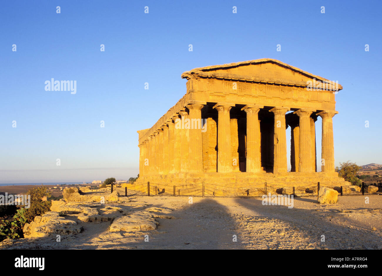 Concodia temple hi-res stock photography and images - Alamy