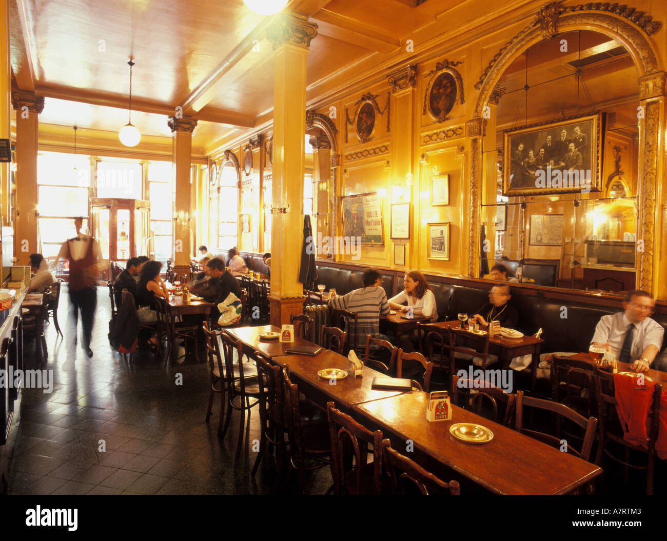 Belgium, Brussels, La Mort Subite cafe Stock Photo - Alamy