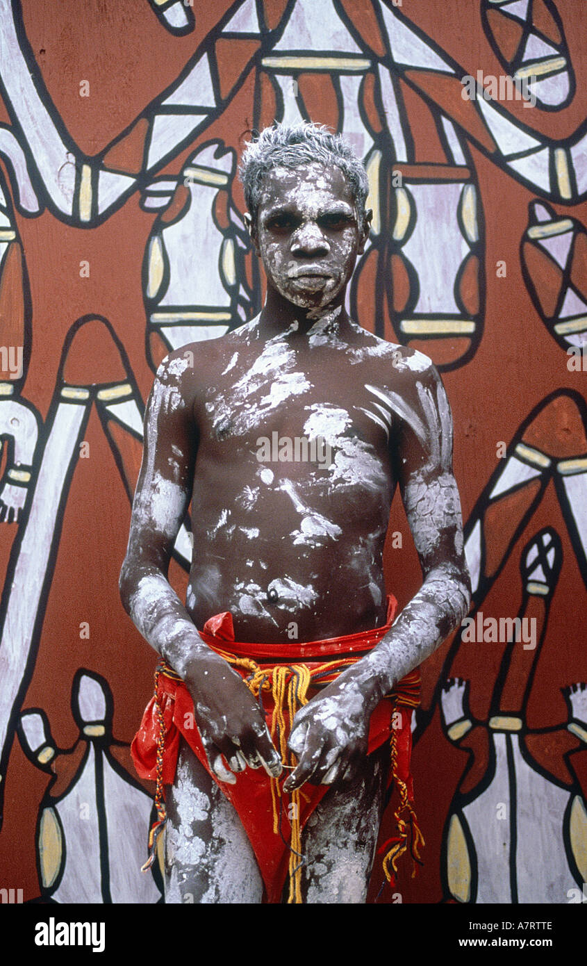 Australia, reserved region of Arnhem aboriginals, young Ngabkon tribe ...