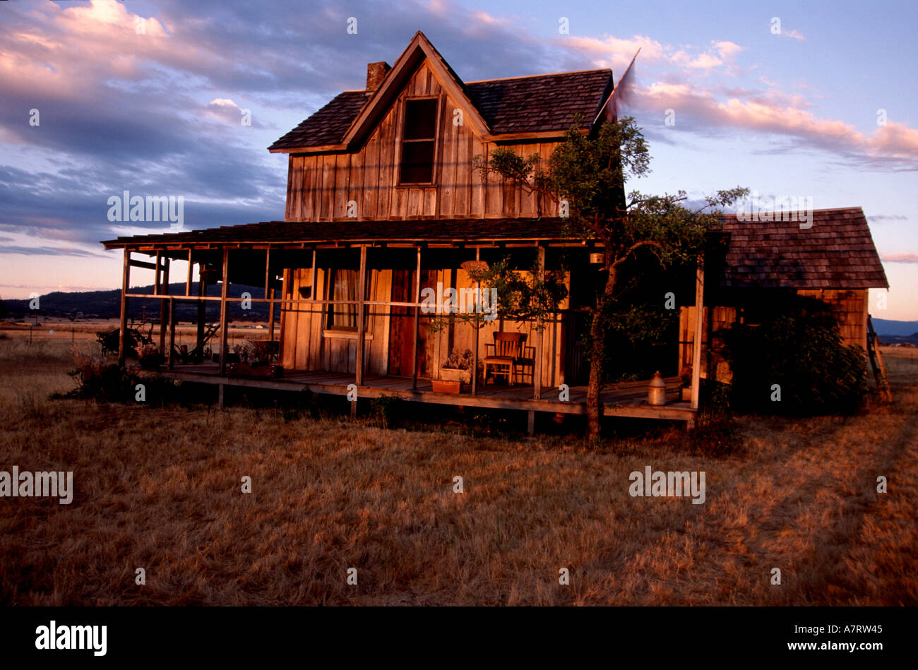 Old homestead oregon usa hi-res stock photography and images - Alamy