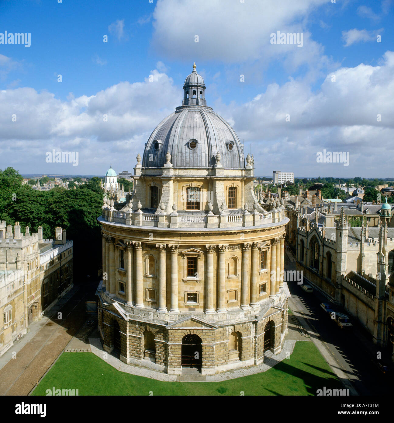 Trans portation building hi-res stock photography and images - Alamy