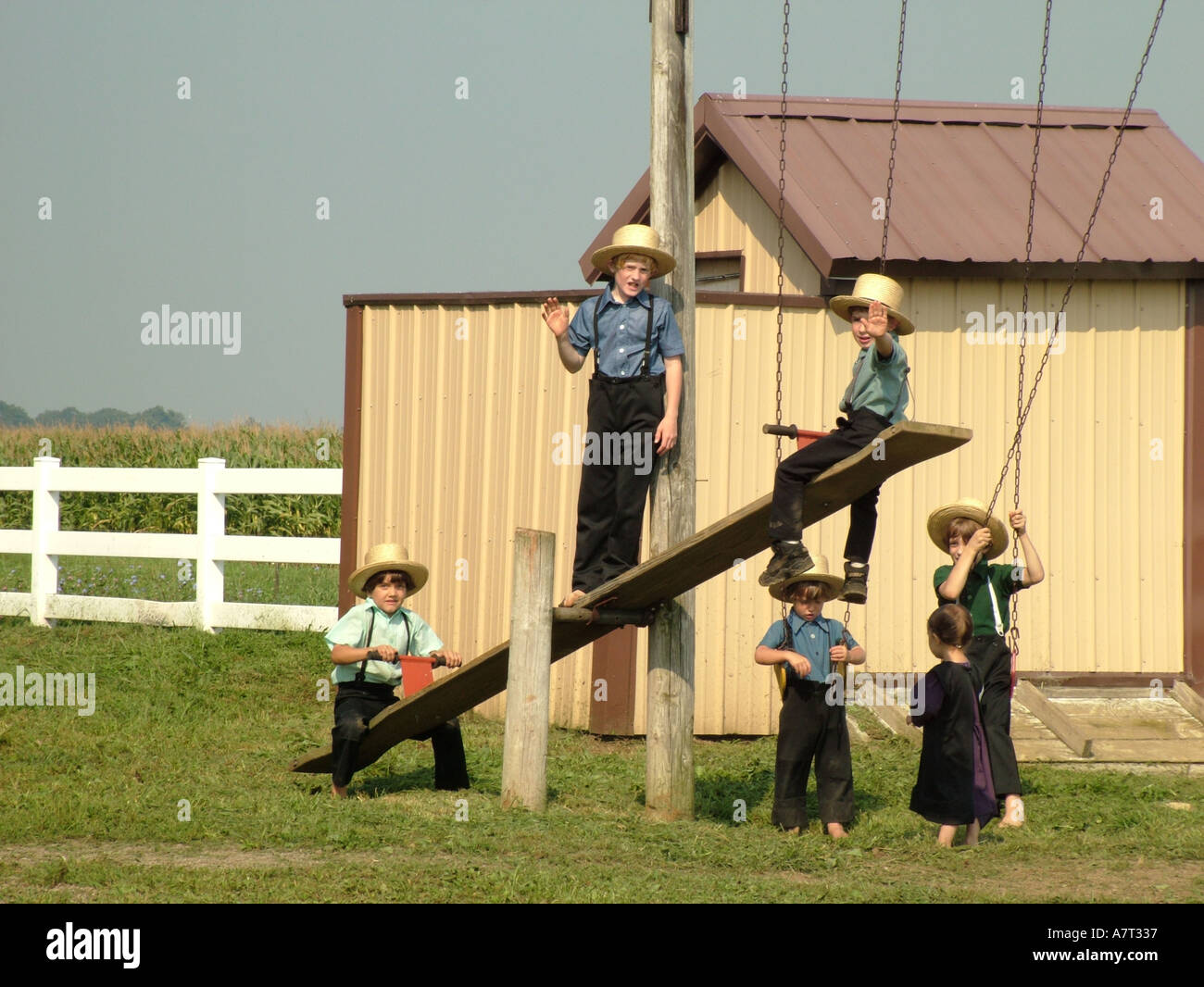 Amish children play hi-res stock photography and images - Alamy
