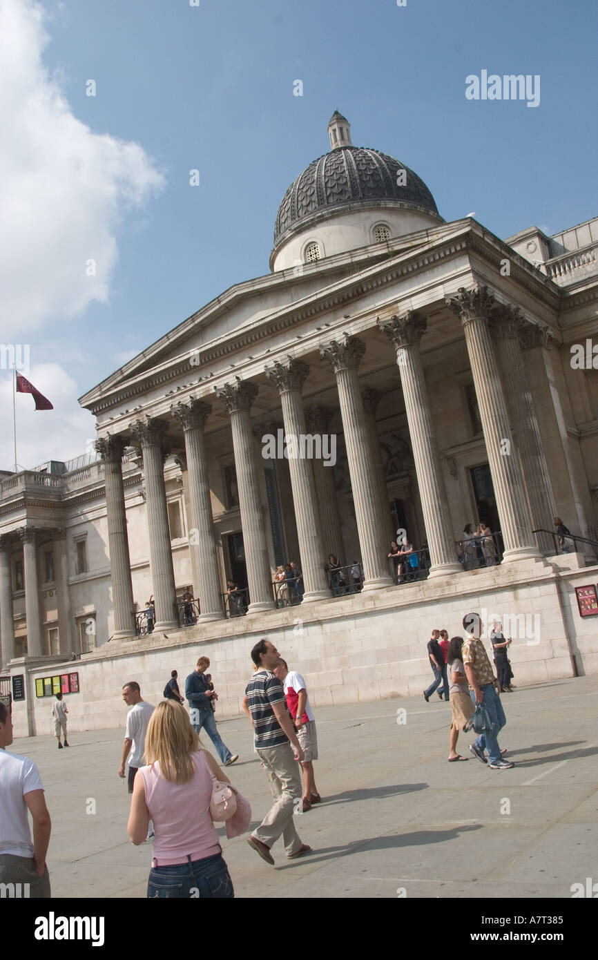 National gallery in trafalgar square hi-res stock photography and ...