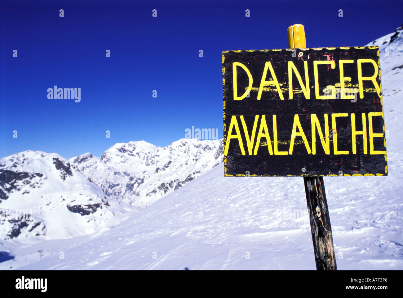 Avalanche warning sign hi-res stock photography and images - Alamy