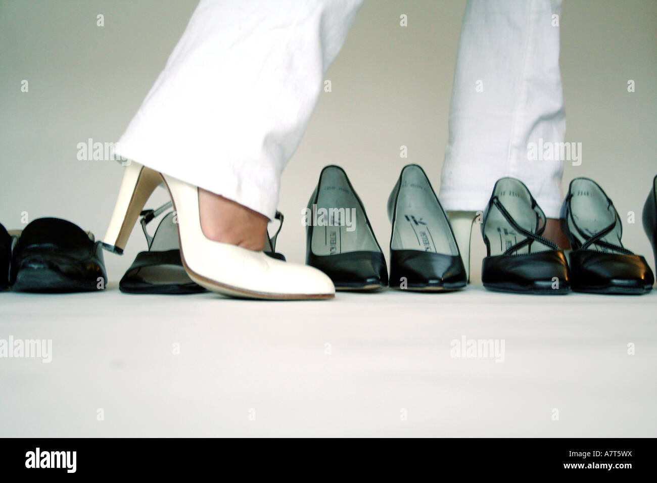 Woman crossing legs close up hi-res stock photography and images - Alamy