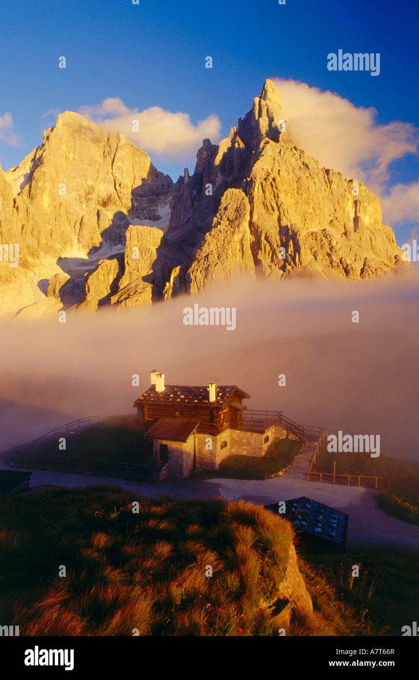 Photos sun hill sunset hi-res stock photography and images - Alamy