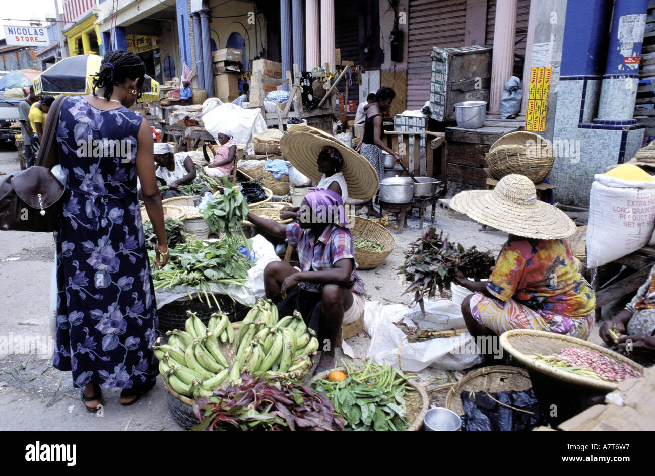 Haiti, Port au Prince, the iron market Stock Photo - Alamy