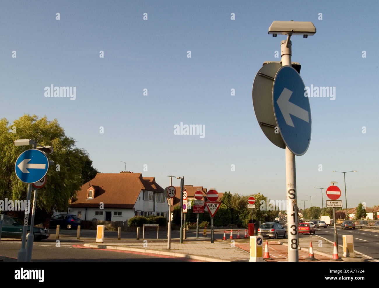 Confusing signs stop sign hi-res stock photography and images - Alamy