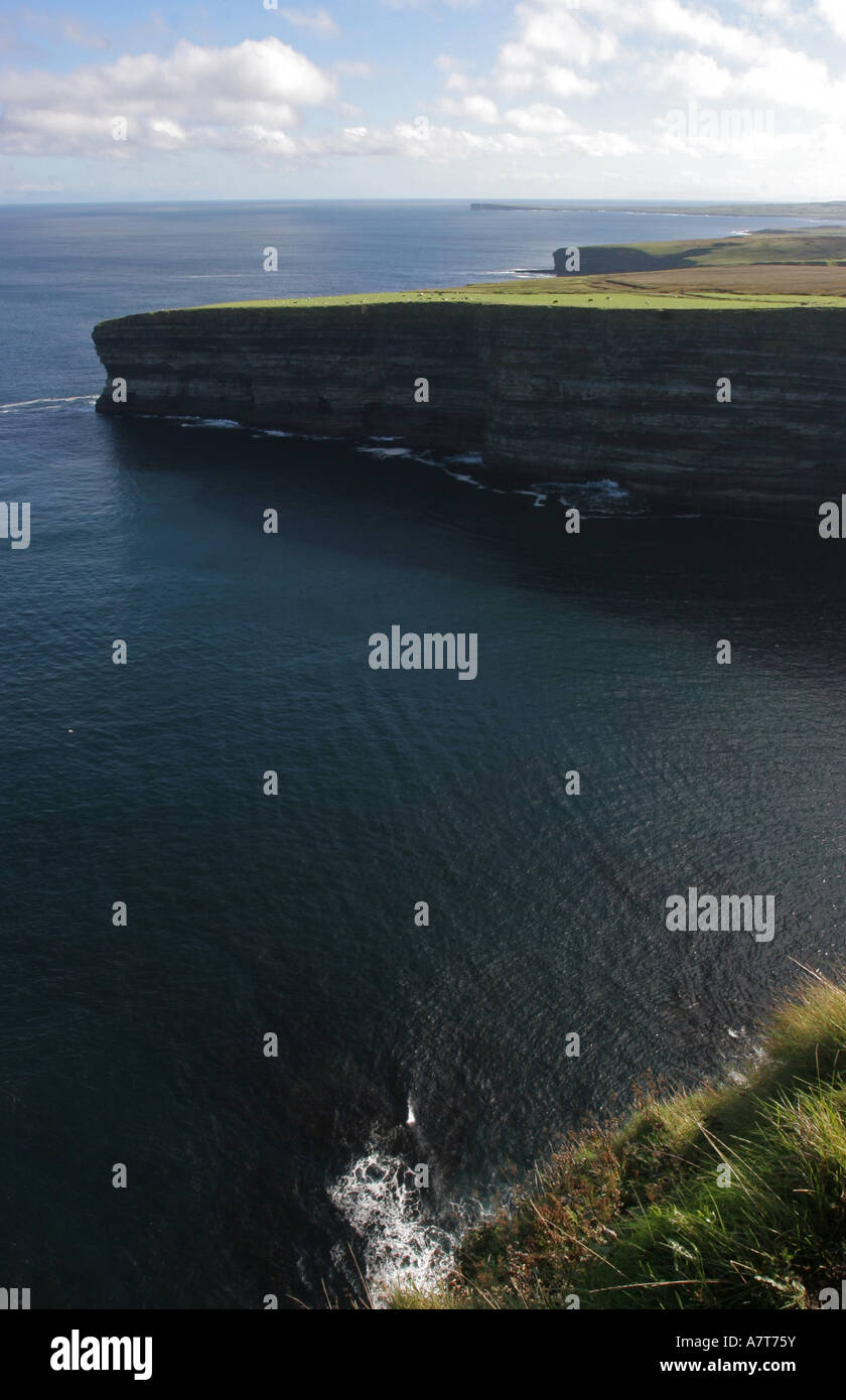 Cliff at coast Stock Photo - Alamy
