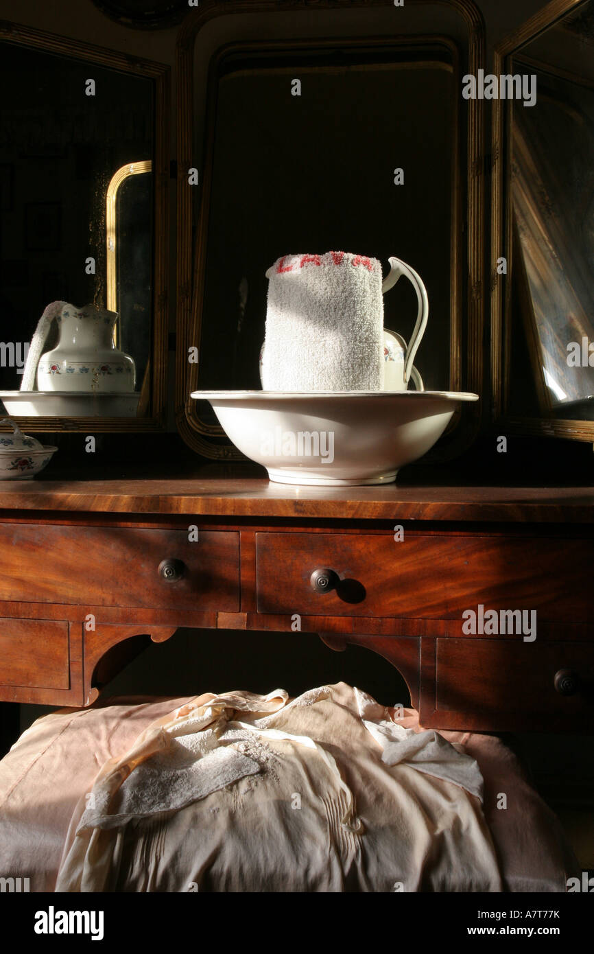 Table top photographs hi-res stock photography and images - Alamy